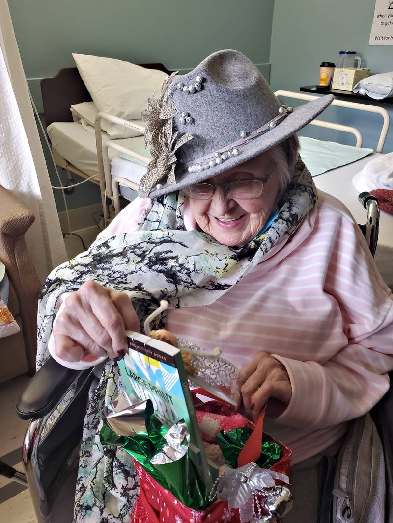 Dixon Rehabilitation residents still enjoying Christmas – Shaw Local