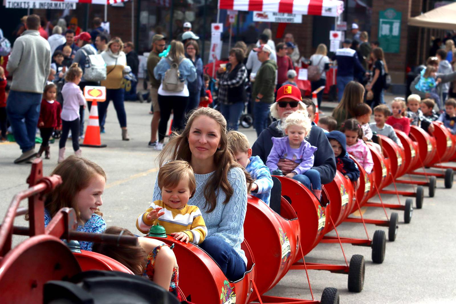 Photos: Johnny Appleseed Festival returns to downtown Crystal Lake ...
