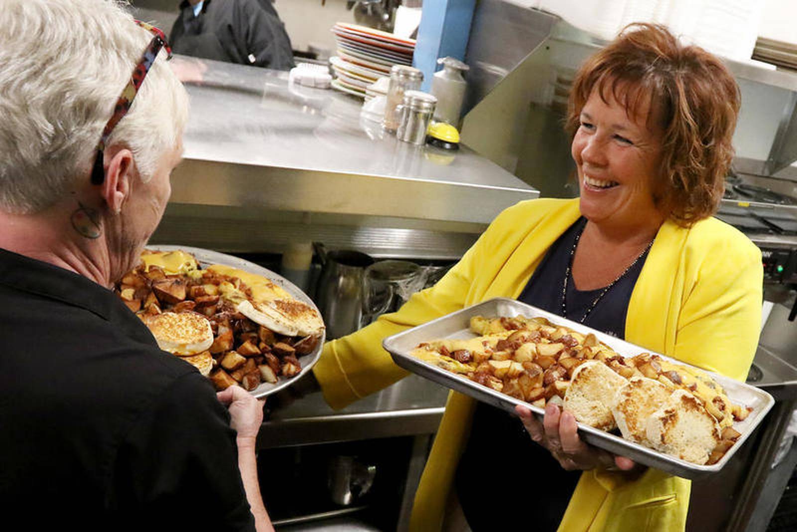 McHenry's Windhill Pancake Parlor to be featured on 'Chicago's Best' TV ...