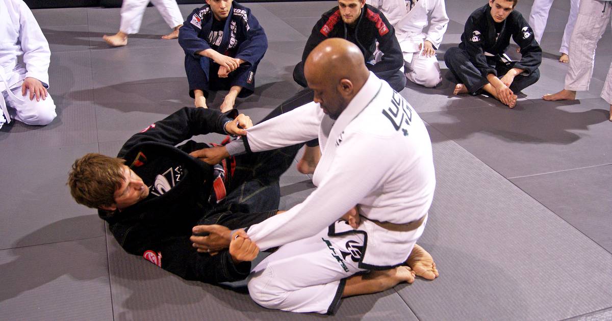 Jiu-jitsu helps students gain confidence, lose weight – Shaw Local