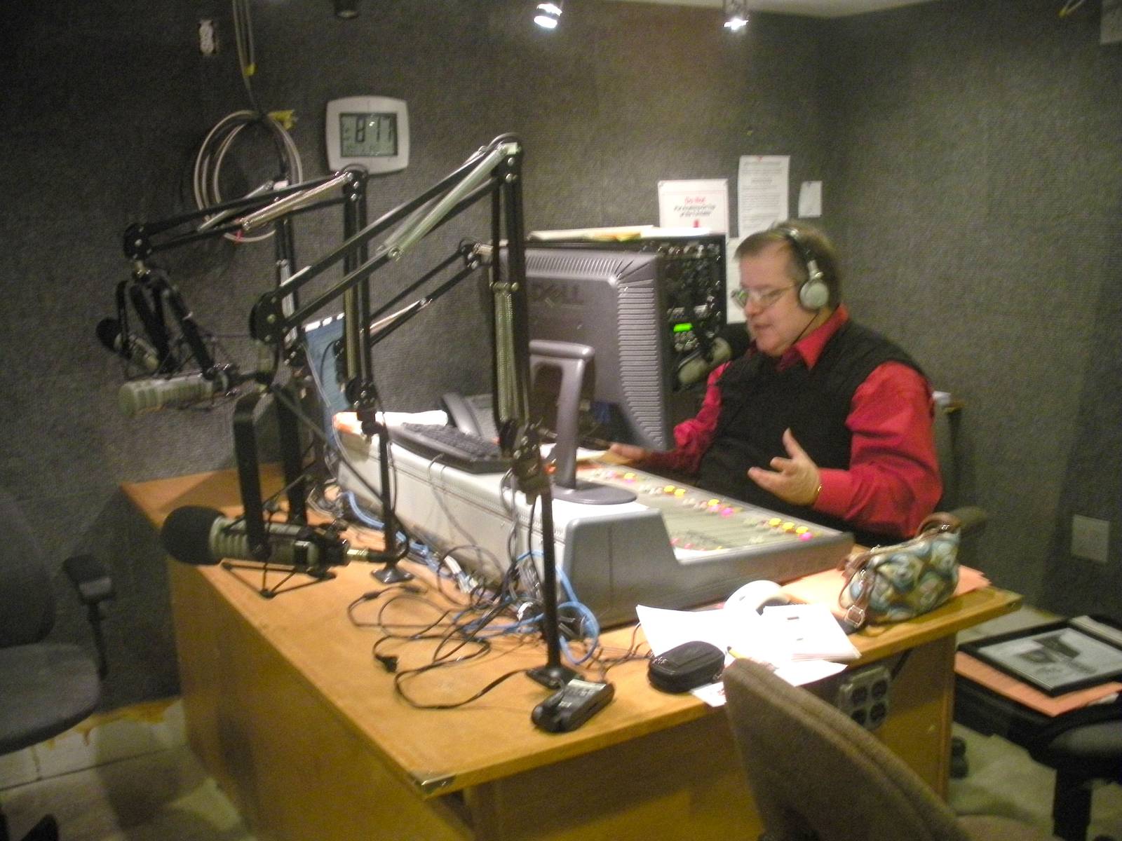 WRLR opens window to the community – Shaw Local