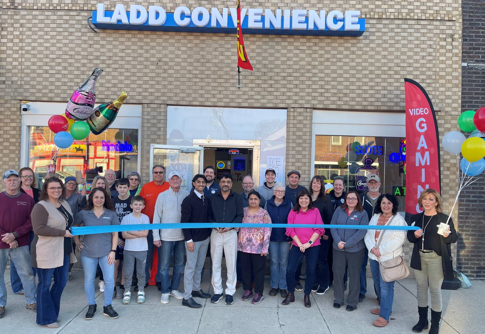 Ladd Convenience store celebrates recent opening – Shaw Local
