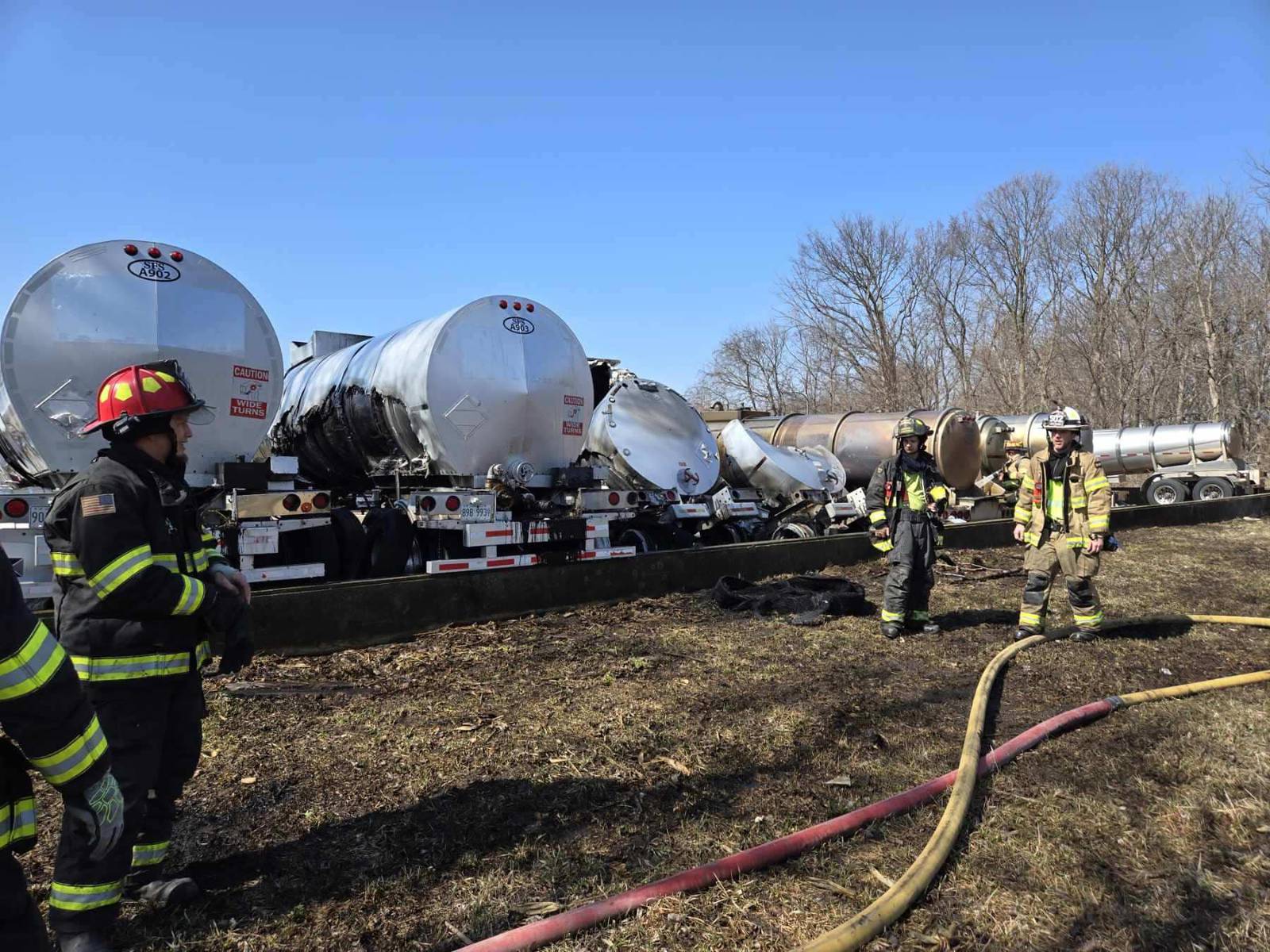 Walnut tanker trailers catch fire from brush fire – Shaw Local