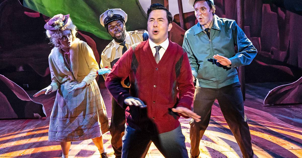 Review: ‘It Came From Outer Space’ a brilliant musical comedy – Shaw Local