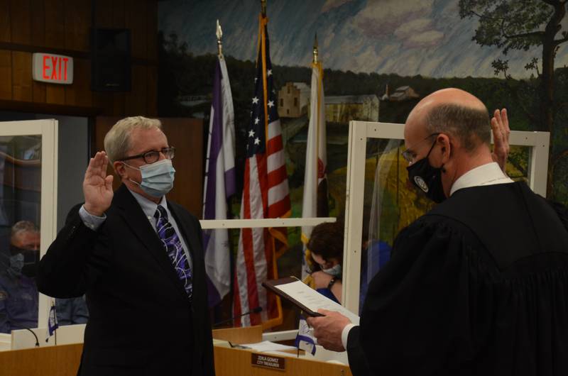 New era begins in Plano: Rennels sworn in as mayor – Shaw Local