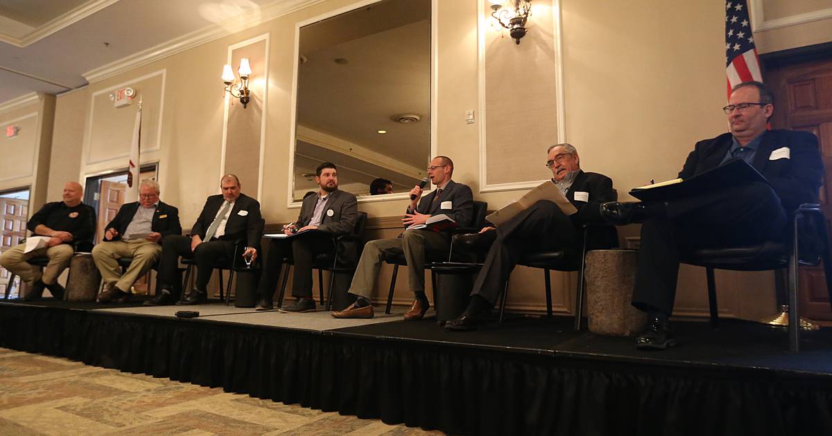 Illinois Valley mayors speak on the state of their city at Utica event ...