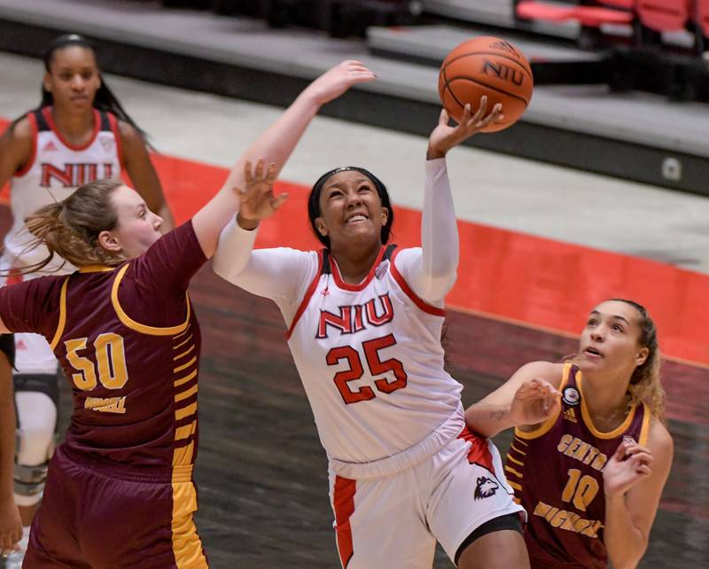 DeKalb native A’Jah Davis looking for strong third season with NIU ...