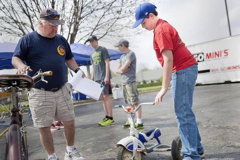 Sycamore scout donates 20 bikes to Safe Passage – Shaw Local