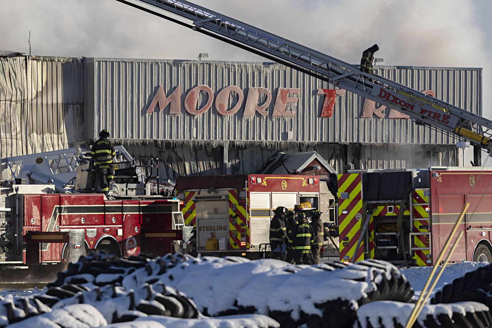 In Photos: Fire breaks out at Rock Falls’ Moore Tires – Shaw Local