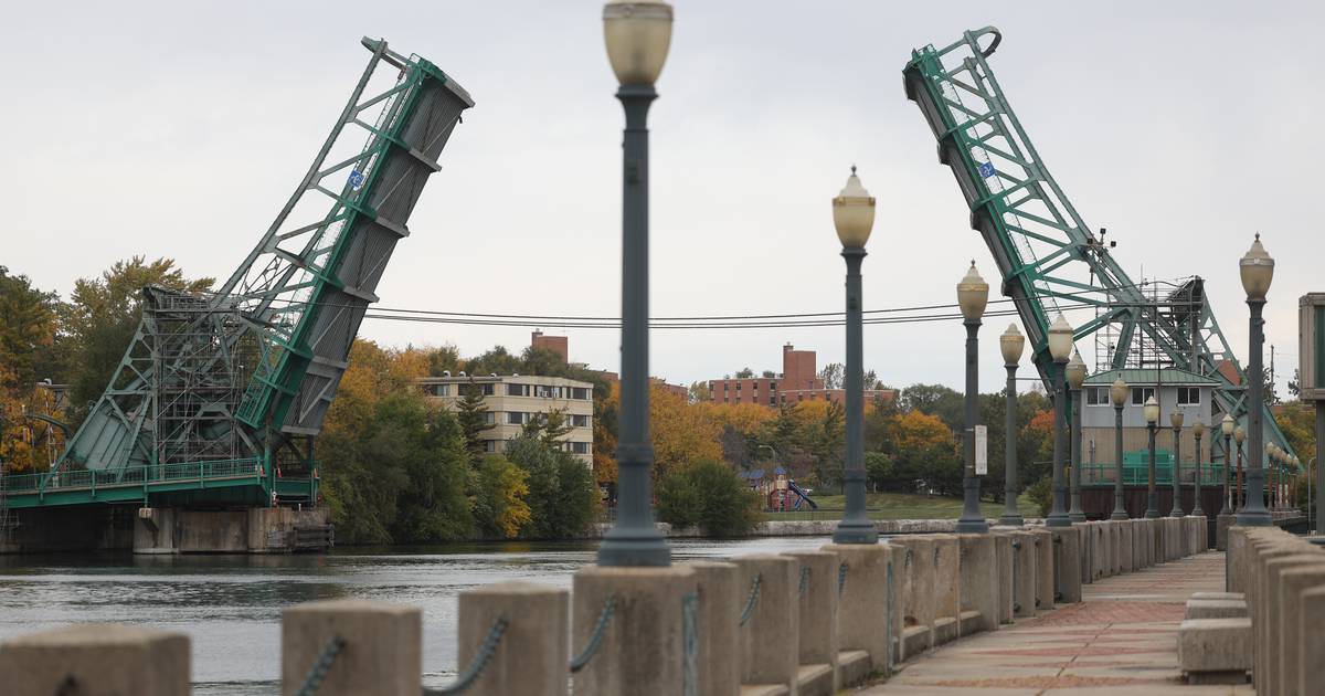 Cass Street bridge in Joliet reopens Monday – Shaw Local