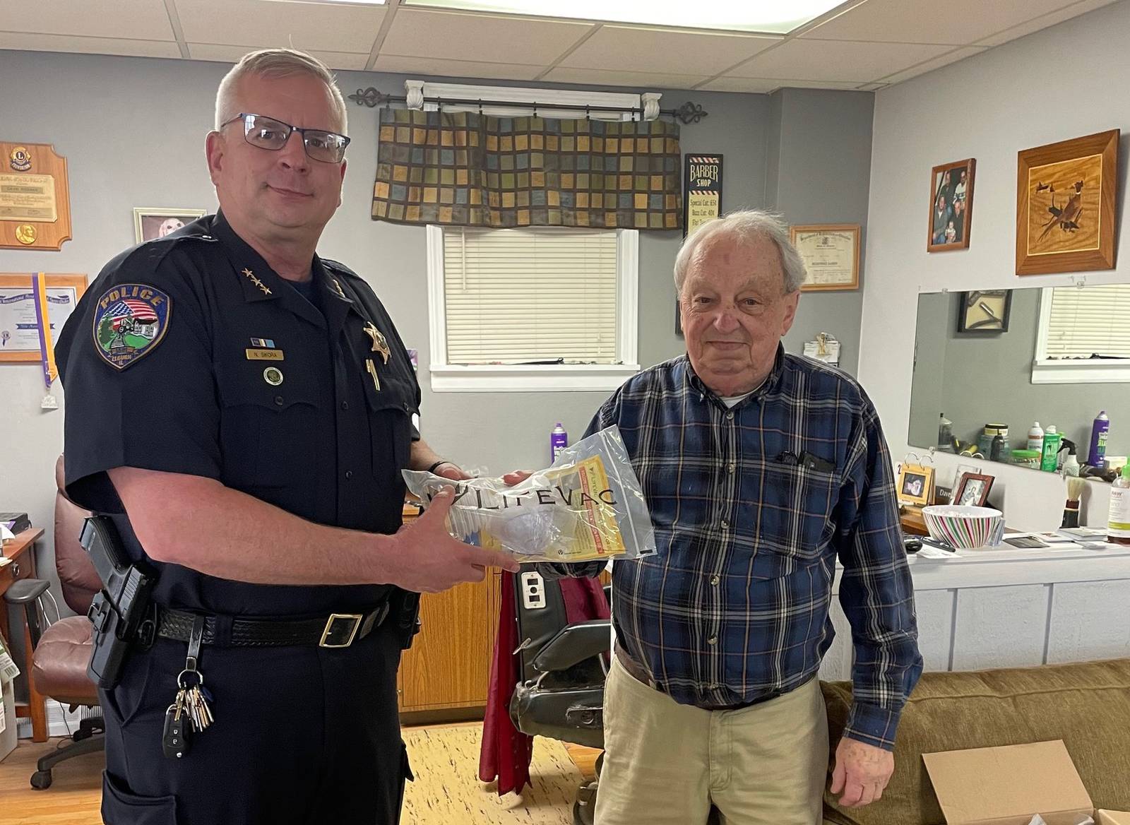Elburn businessmen donate life-saving equipment to police department ...