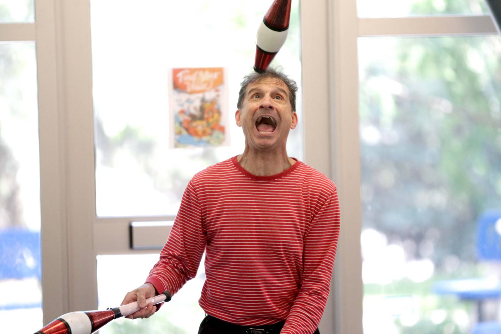 Photos: Juggler and Storyteller Chris Fascione visits Elburn – Shaw Local