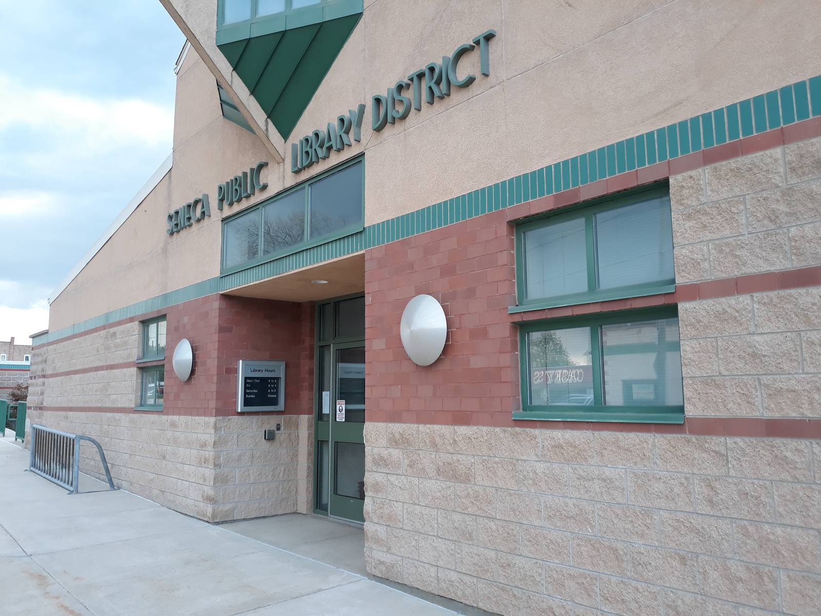 Seneca library board introduces a new director – Shaw Local