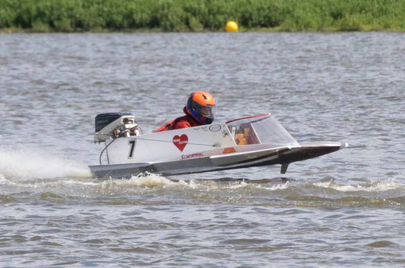 Photos: USTS National Champion Boat Races on Lake DePue – Shaw Local