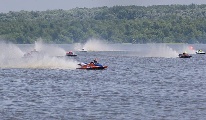 Photos: Racers gear up for the annual boat races on Lake Depue – Shaw Local