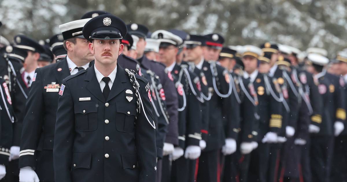 Sycamore bids farewell to late firefighter Bradley Belanger – Shaw Local