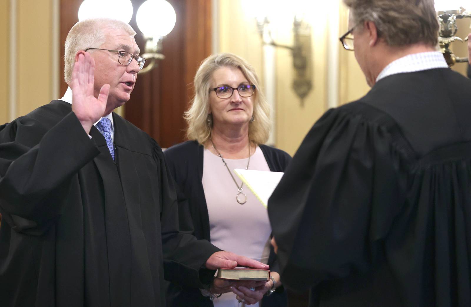 Philip Montgomery sworn in as 23rd Judicial Circuit’s newest judge ...