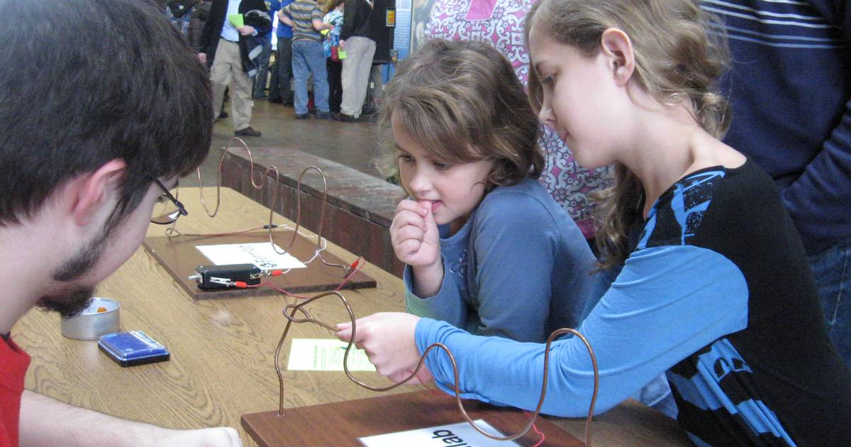 Fermilab welcomes families with tours, activities – Shaw Local
