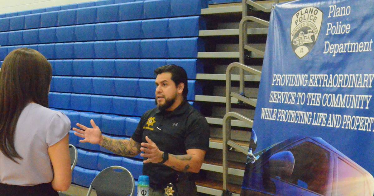 Plano police provide information at AU career fair – Shaw Local