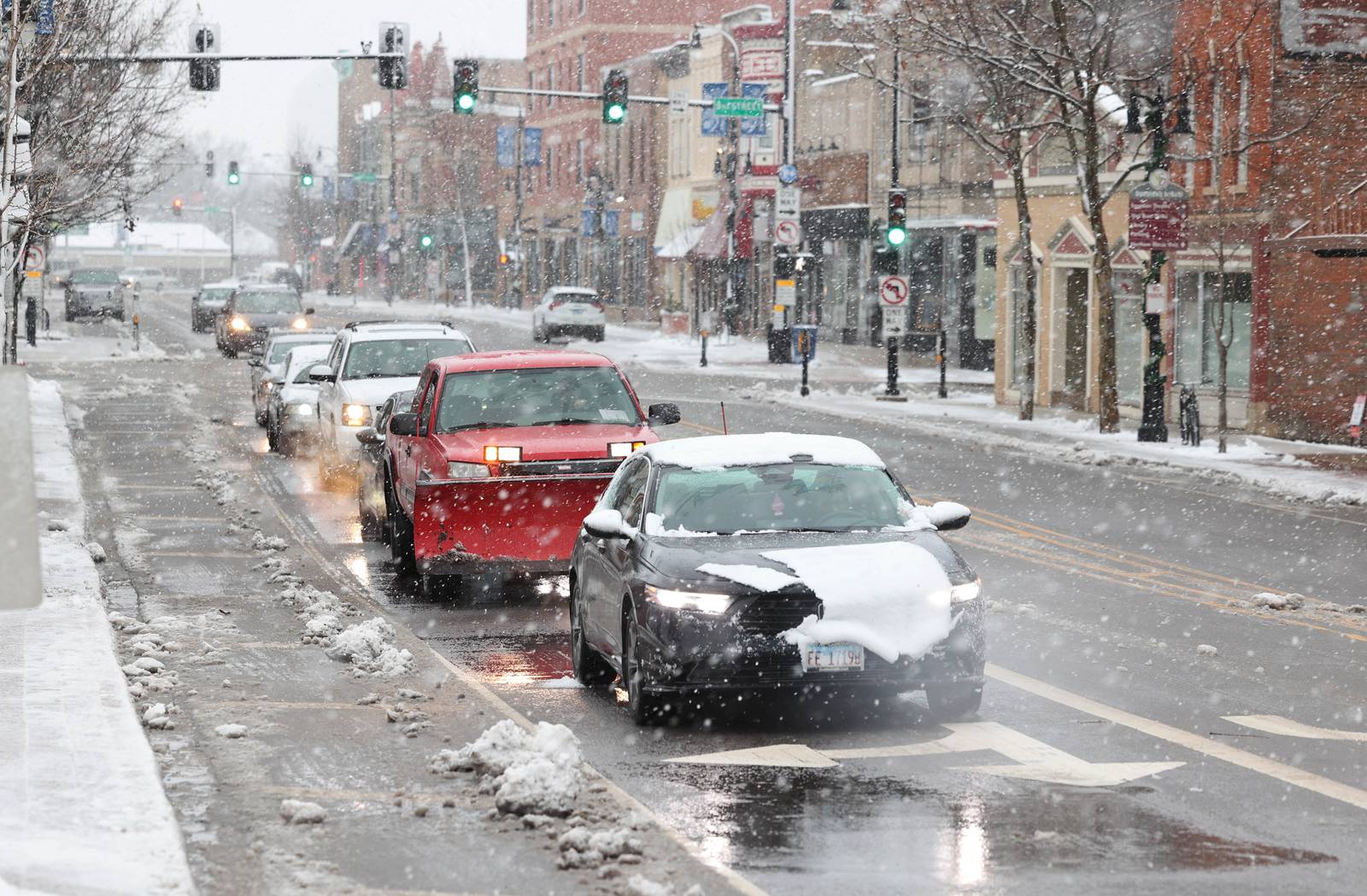 Sleet, freezing rain to make for icy Monday morning commute across northern Illinois: NWS – Shaw ...