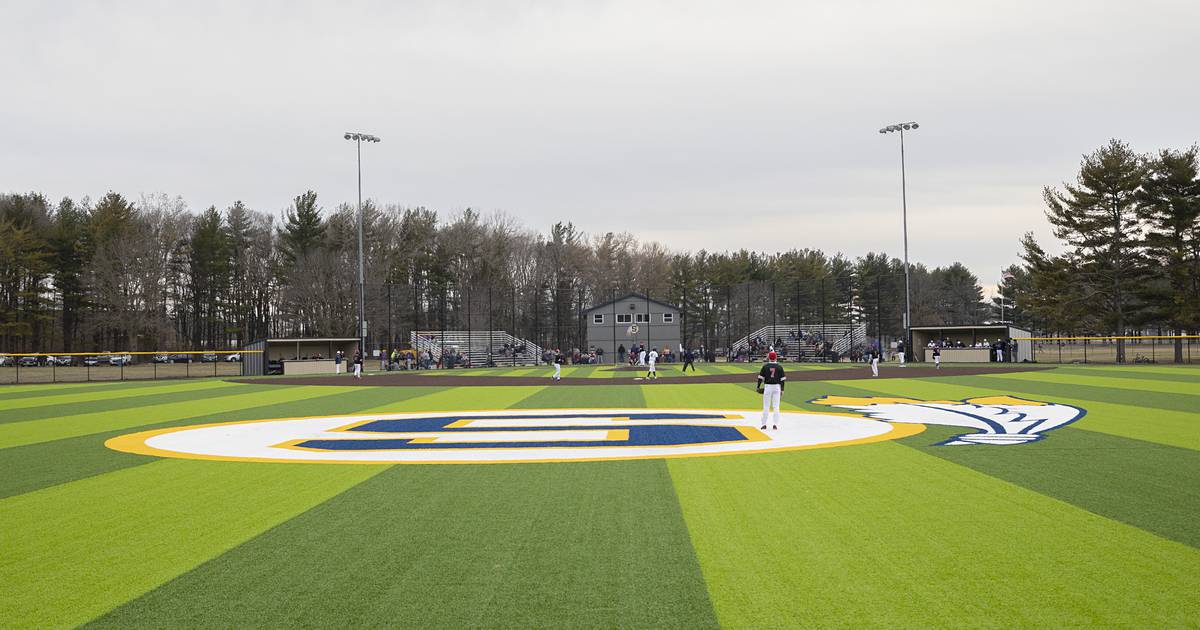 Baseball: Sterling opens new turf field with steady win over Erie ...