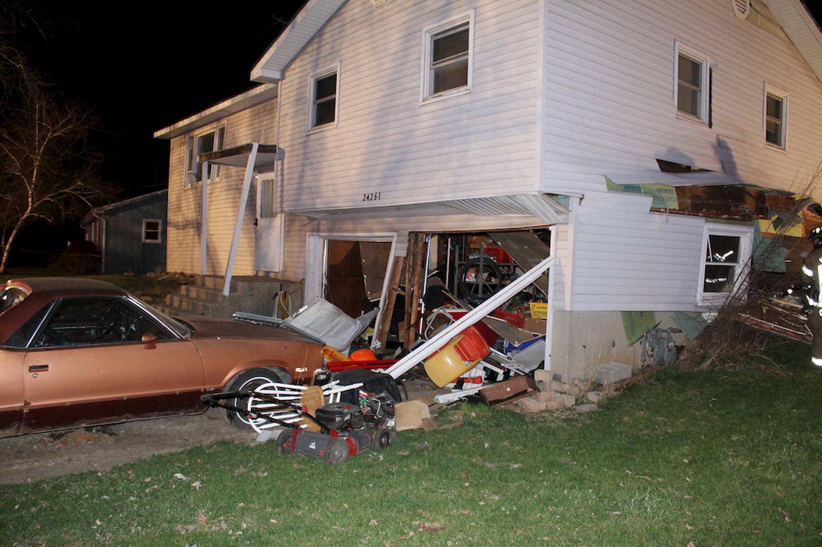 Garage explosion causes severe damage in Channahon – Shaw Local