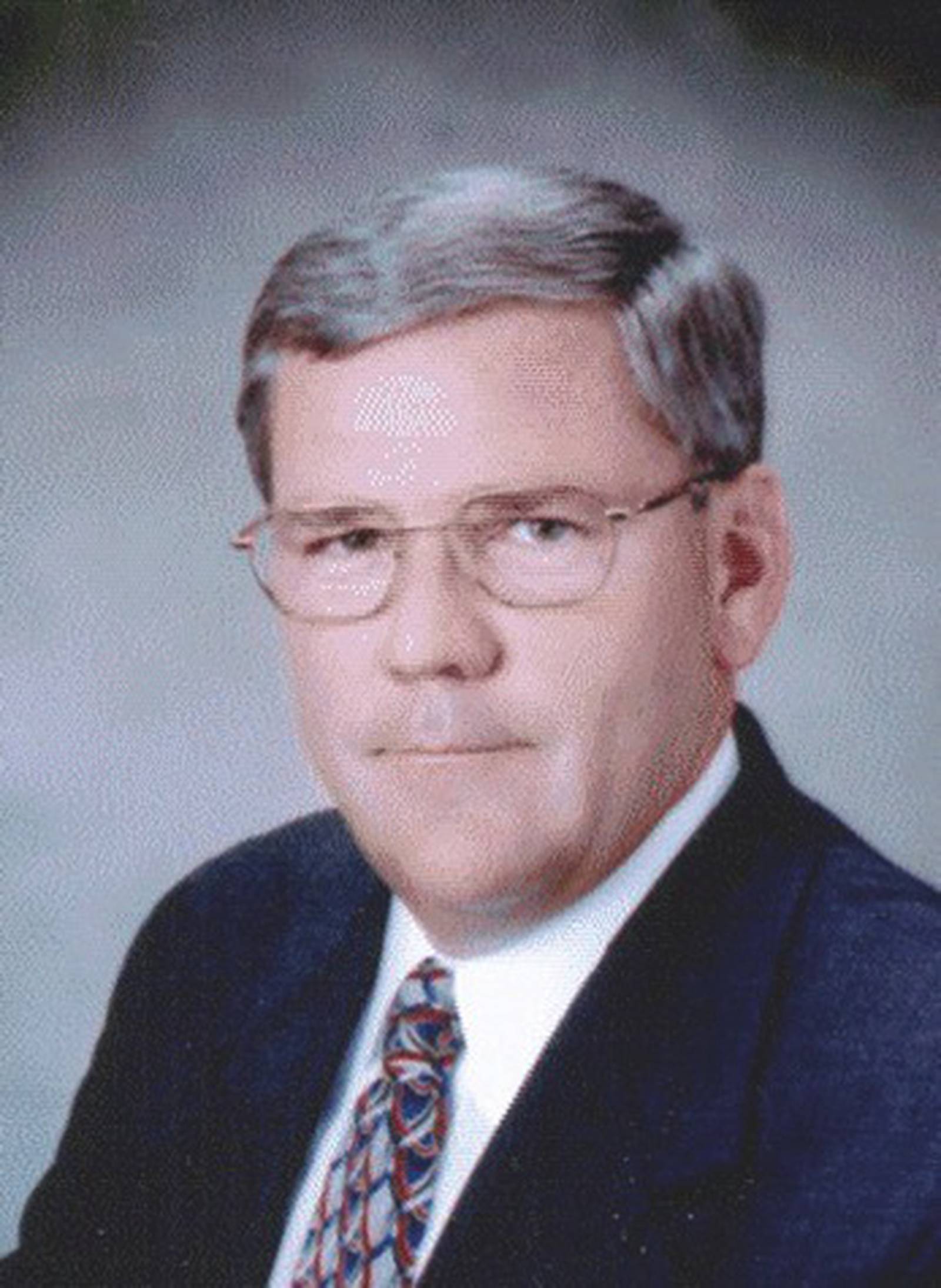 Sterling bank president retires: Local bank grew from three branches to ...