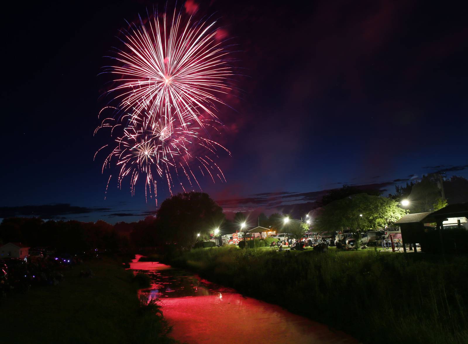 Photos: Utica celebrates Independence Day with fireworks – Shaw Local