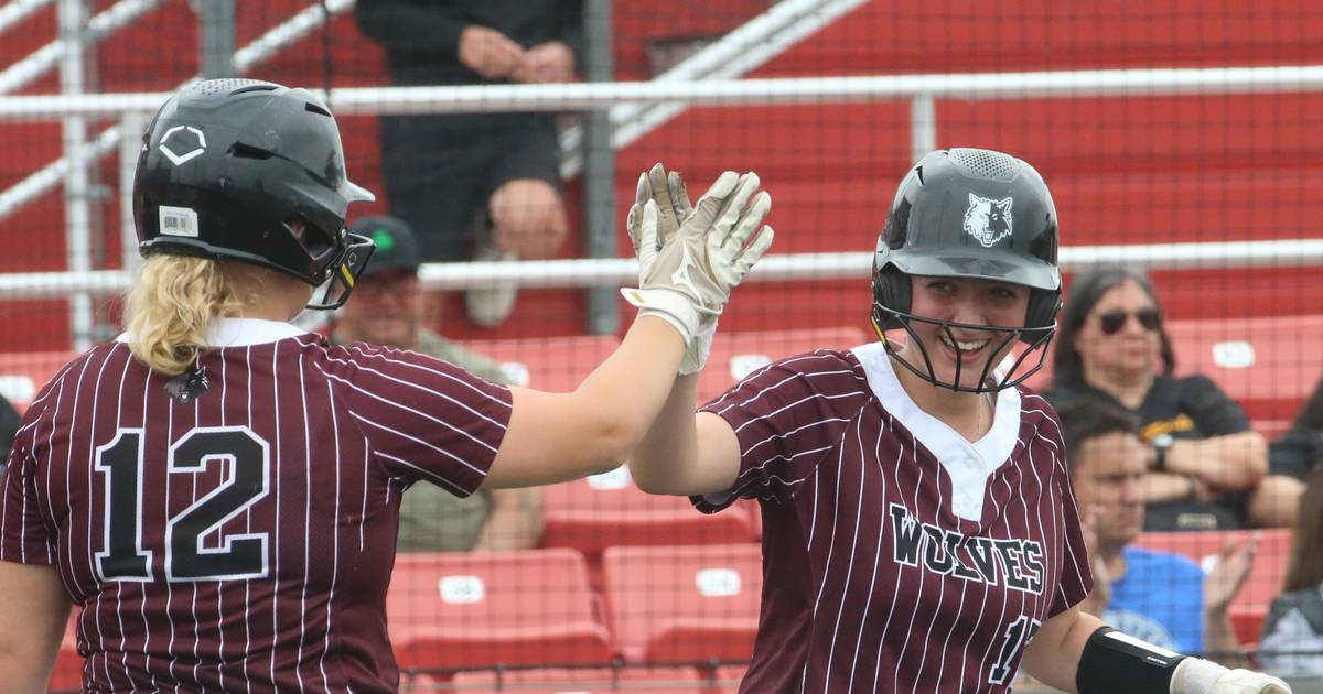 Photos: Prairie Ridge vs. Burbank St. Laurence softball in the Class 3A ...
