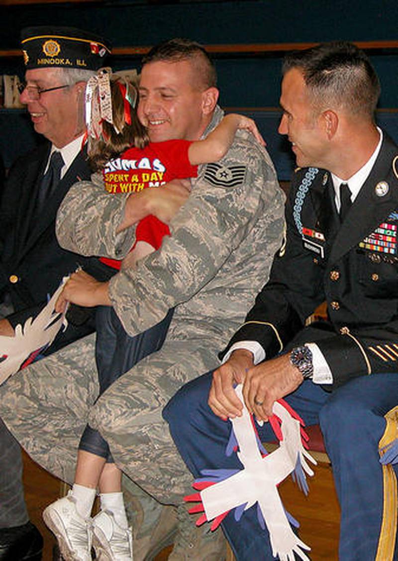 Minooka Primary Center holds Veterans Day ceremony – Shaw Local