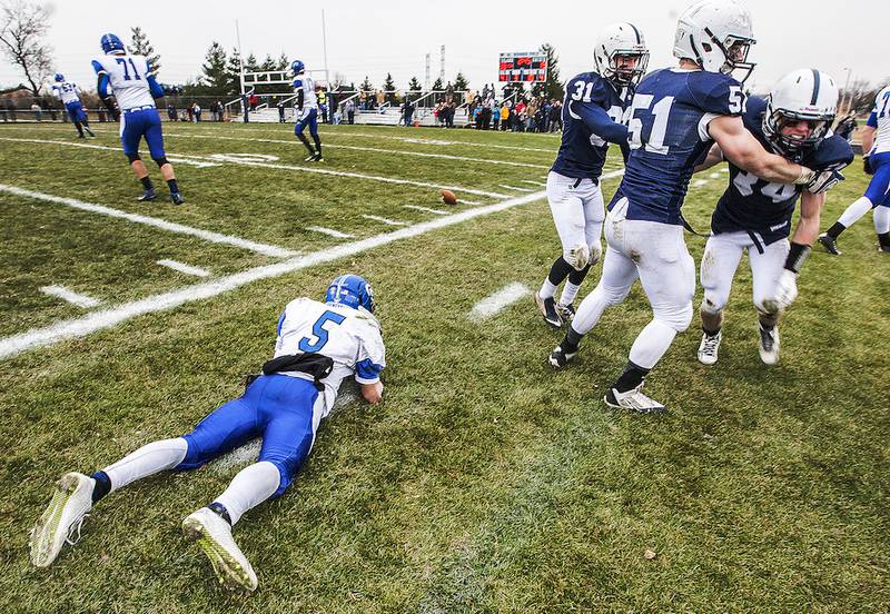 High school football: Cary-Grove vs. Libertyville breakdown – Shaw Local