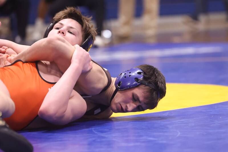 Photos: Joliet Central Class 3A Regional Boys Wrestling – Shaw Local