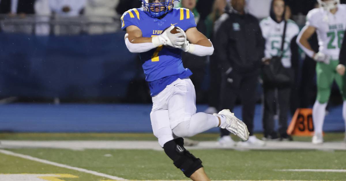 Listen: Illinois high school football recaps for Round 1 of the ...