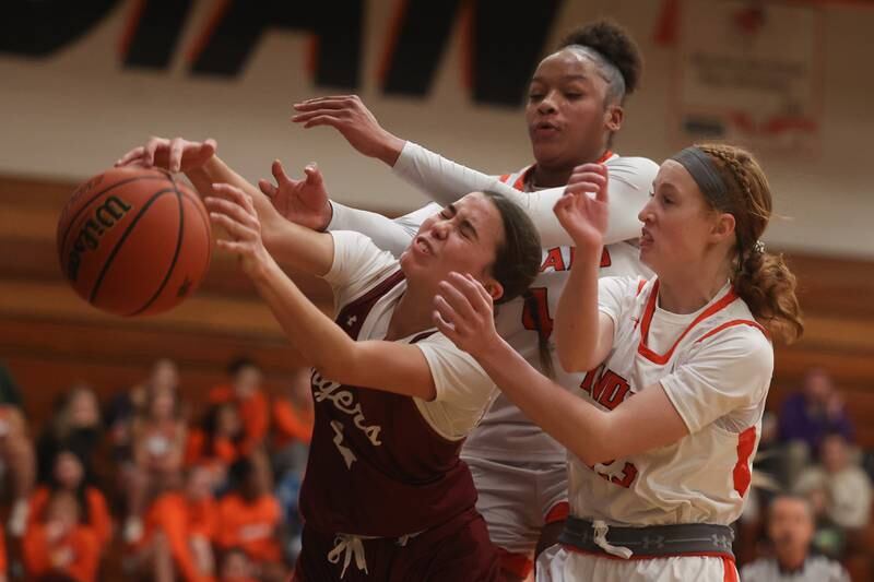 Photos: Plainfield North vs. Minooka Girls Basketball – Shaw Local