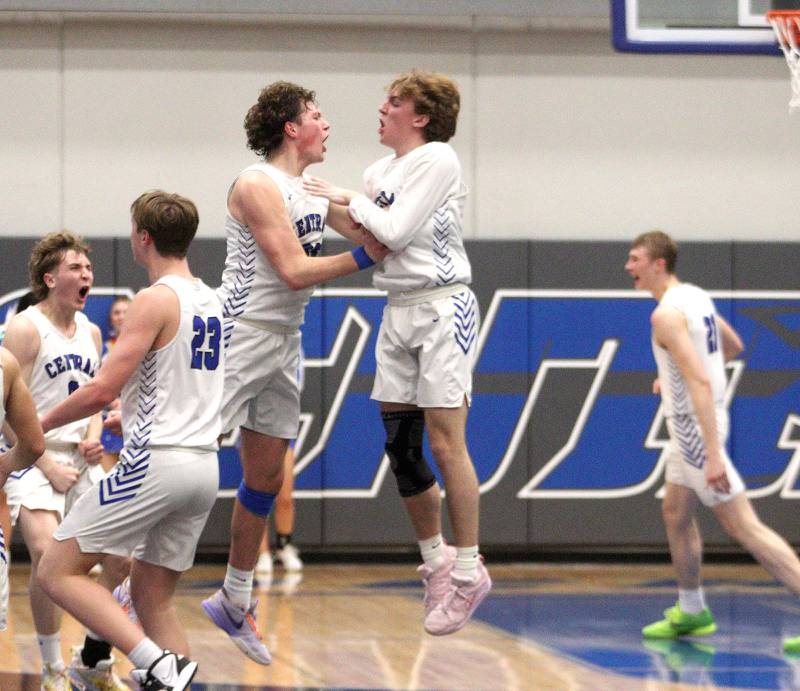 Photos: Burlington Central vs. Boylan Class 3A Sectional boys ...
