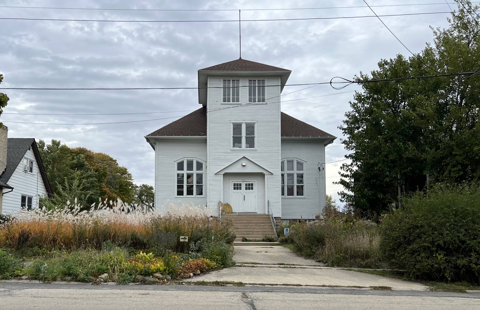 ‘Strange Looking Creature’ artist reception is Aug. 22 in DeKalb – Shaw ...