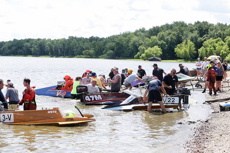 Photos: USTS National Champion Boat Races on Lake DePue – Shaw Local