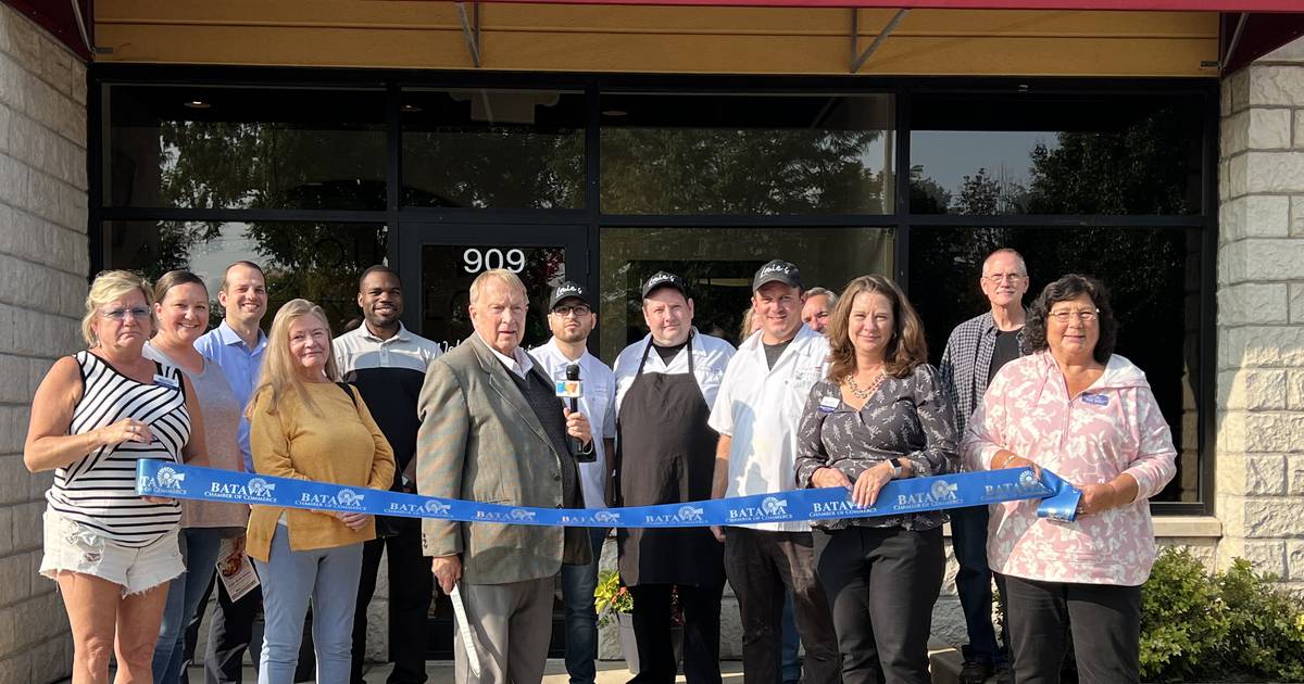 Louie Angelo’s Pizza & Italian in Batavia celebrates opening with ...