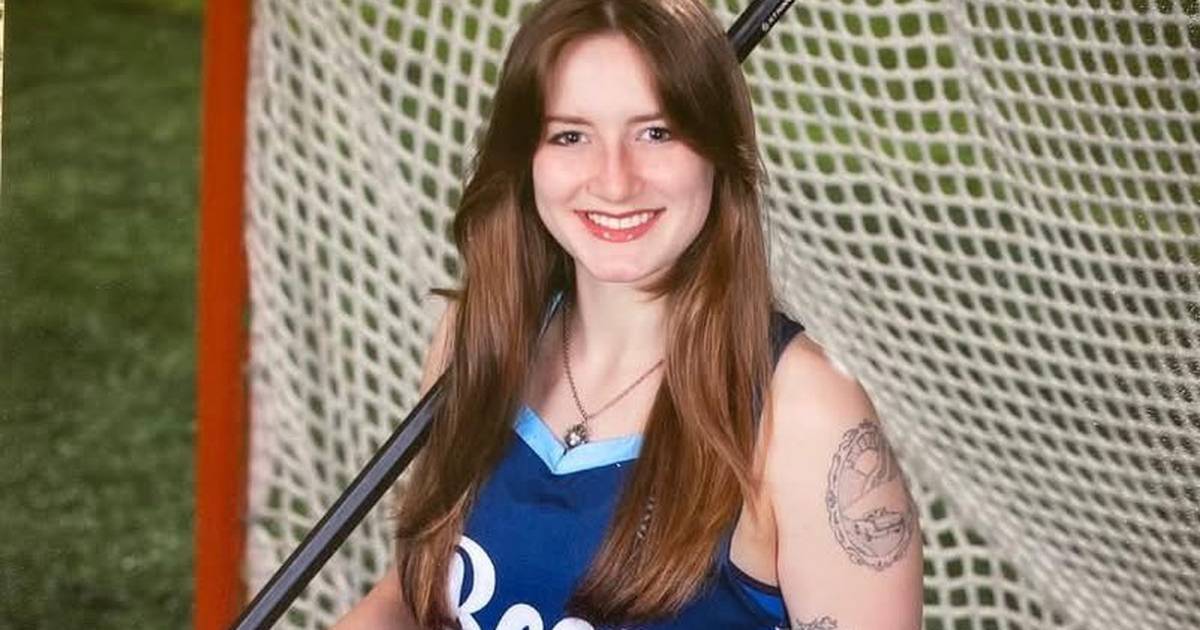 Zoe Starkey gives lacrosse a try at St. Ambrose University – Shaw Local