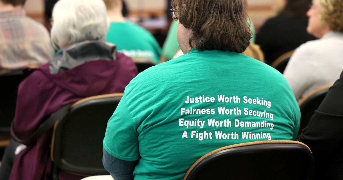 New NIU union contract approved with 5% pay increase – Shaw Local