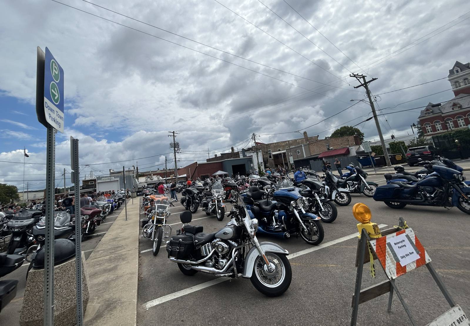 Motorcycles cruise into Oregon for ‘Back the Blue’ event for law ...