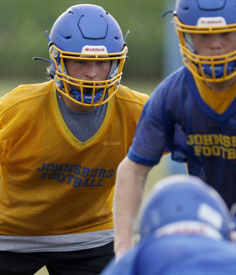 Photos: Johnsburg football hits the gridiron – Shaw Local