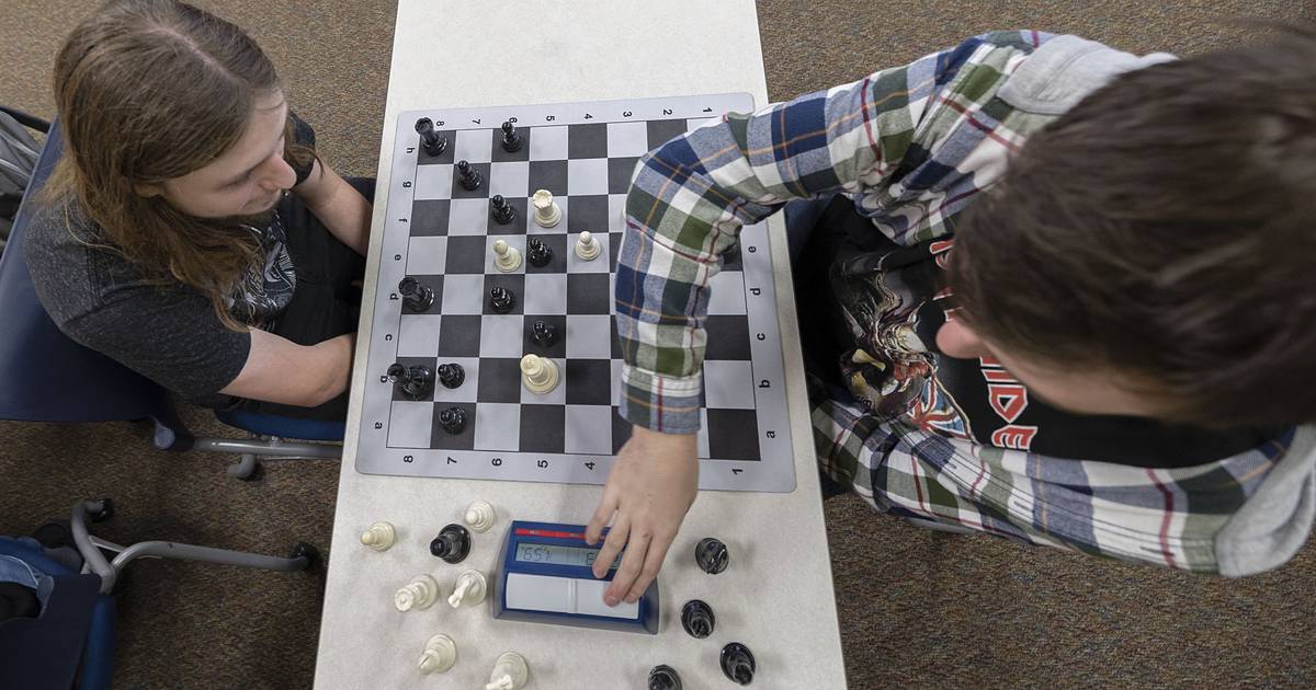 Sterling seeded 24th in state chess; speech sectionals begin – Shaw Local