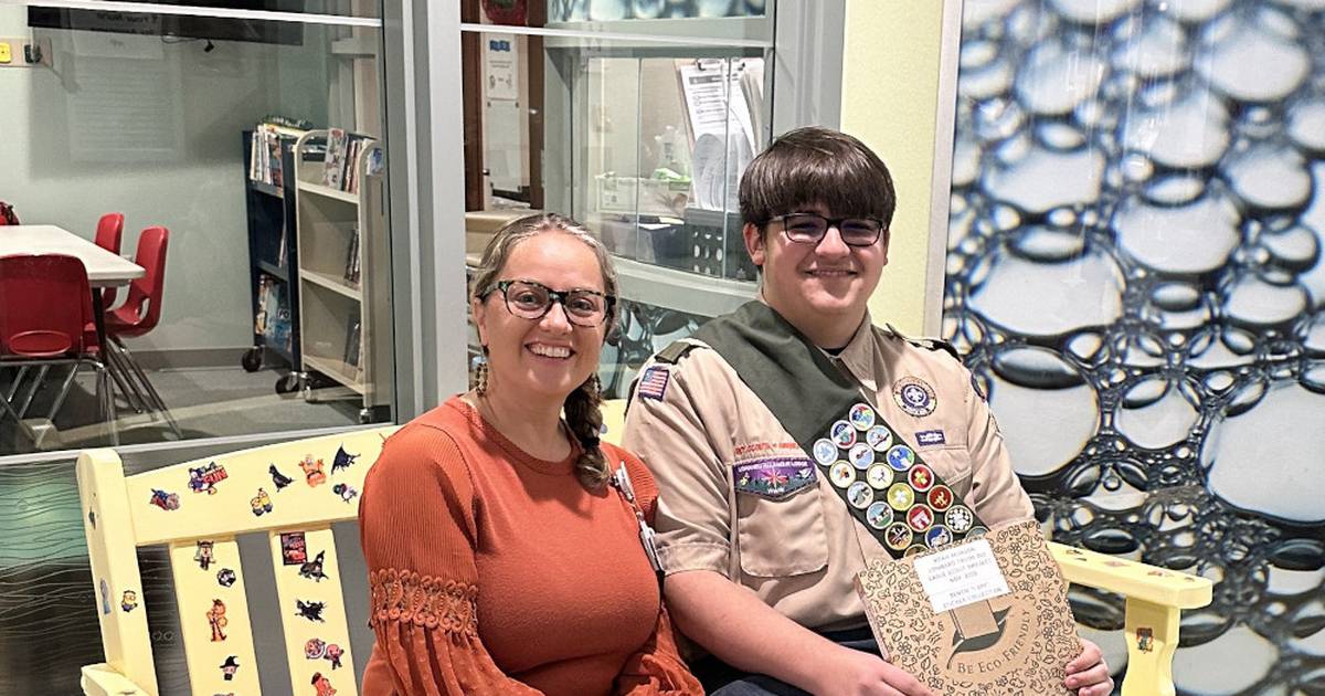 Lombard Eagle Scout troop donates unique bench to Edward Hospital ...
