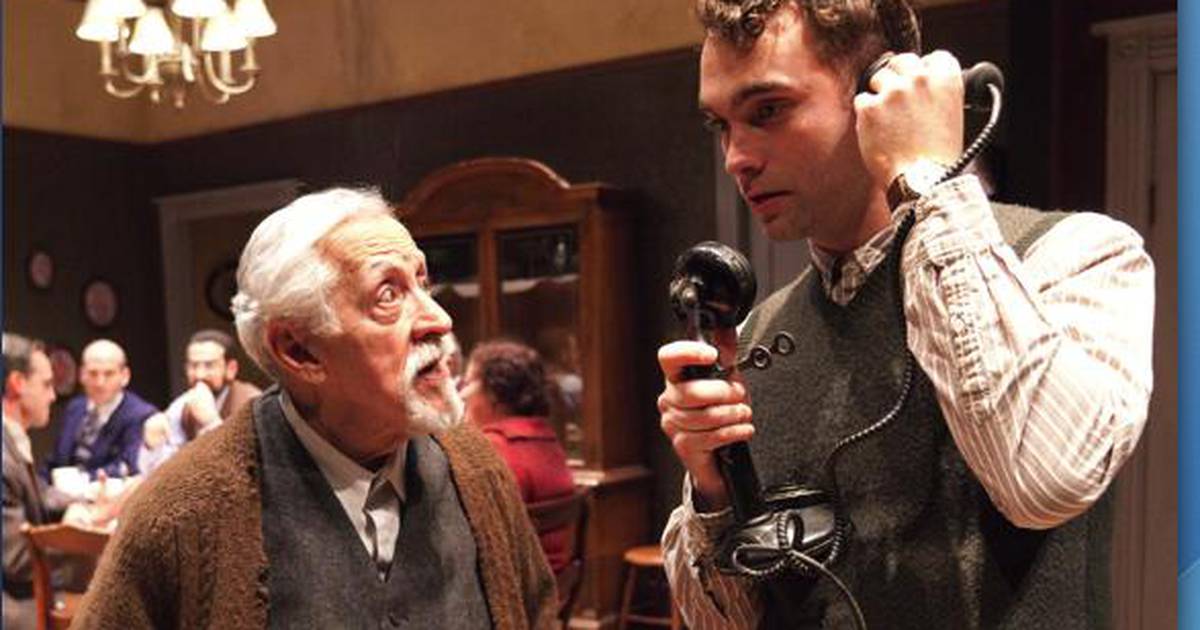 Mike Nussbaum, prolific Chicago stage actor with film roles including ...