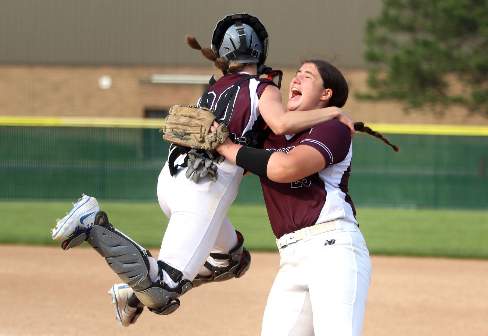 Softball: Prairie Ridge’s Reese Mosolino shuts out Crystal Lake Central ...