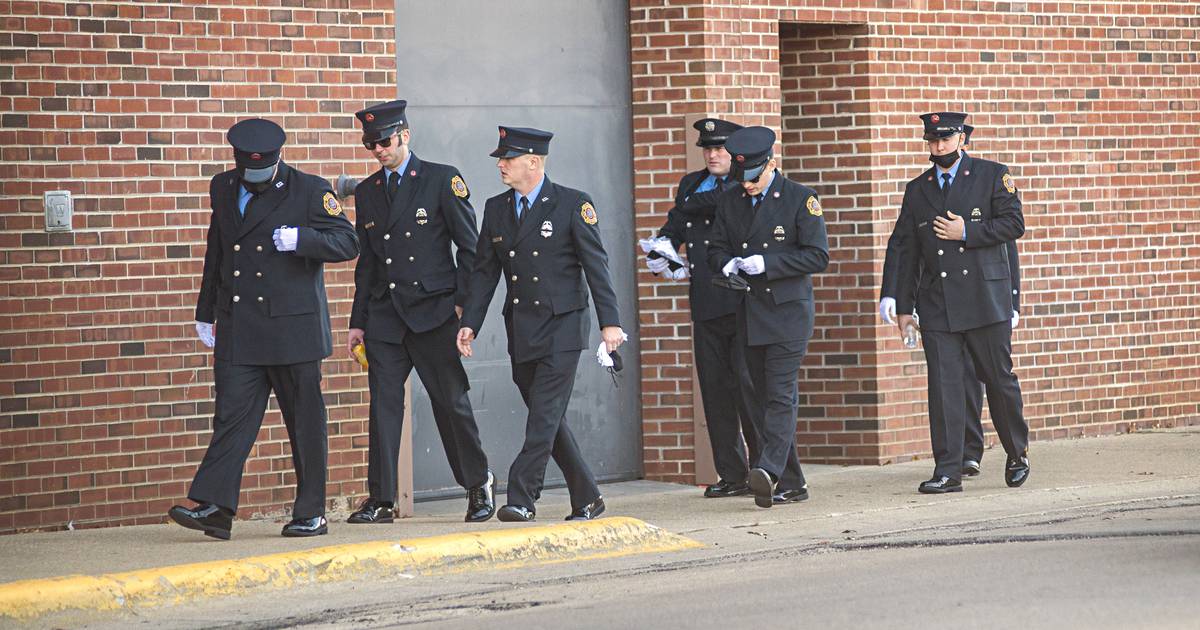 Photos: Paying respects to Sterling firefighter Garrett Ramos – Shaw Local