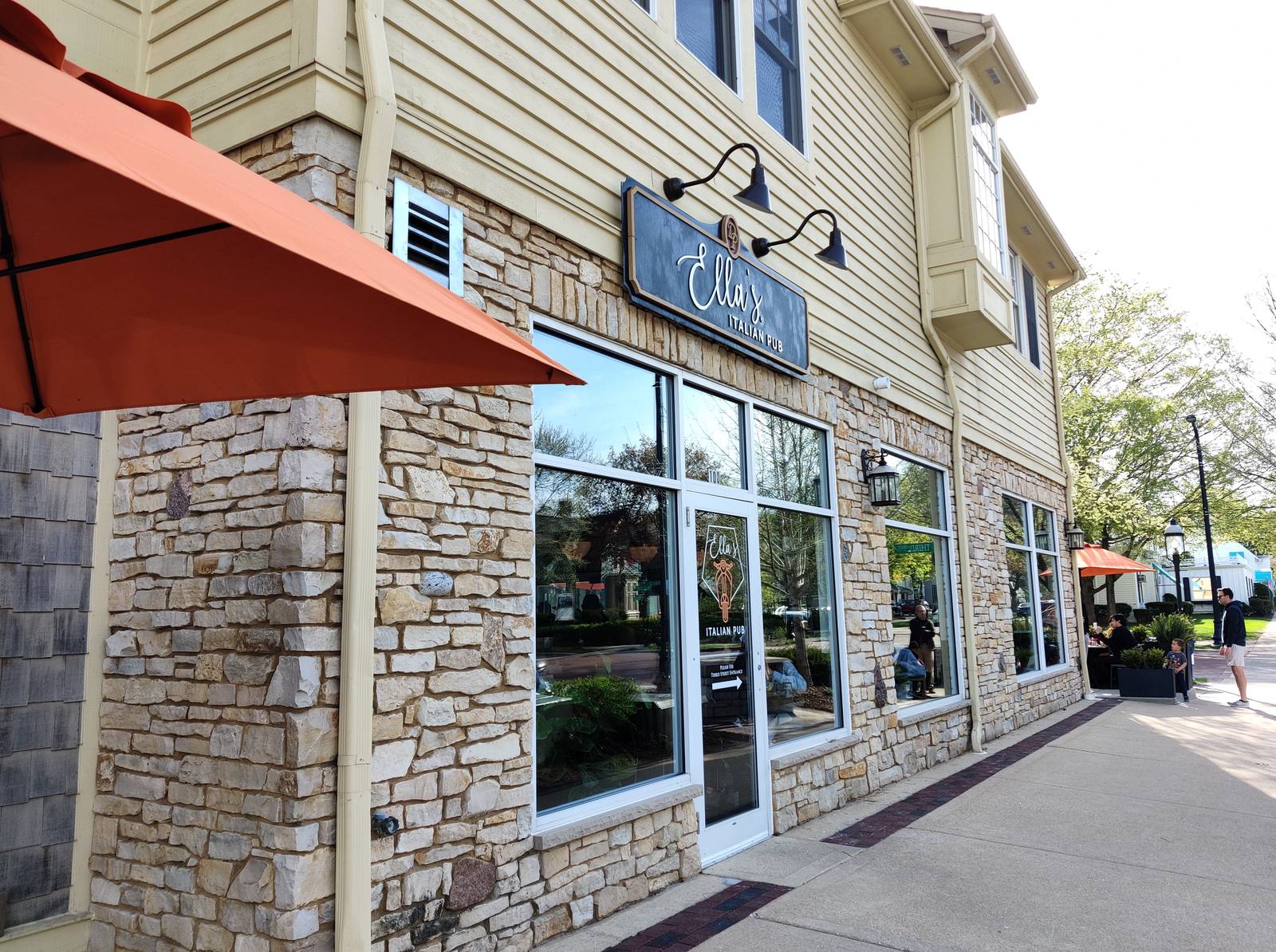 It’s all about the dough at Ella’s Italian Pub in Geneva – Shaw Local