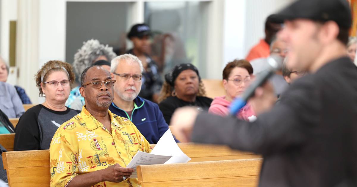 DeKalb residents debate 2 development proposals for Annie Glidden North ...