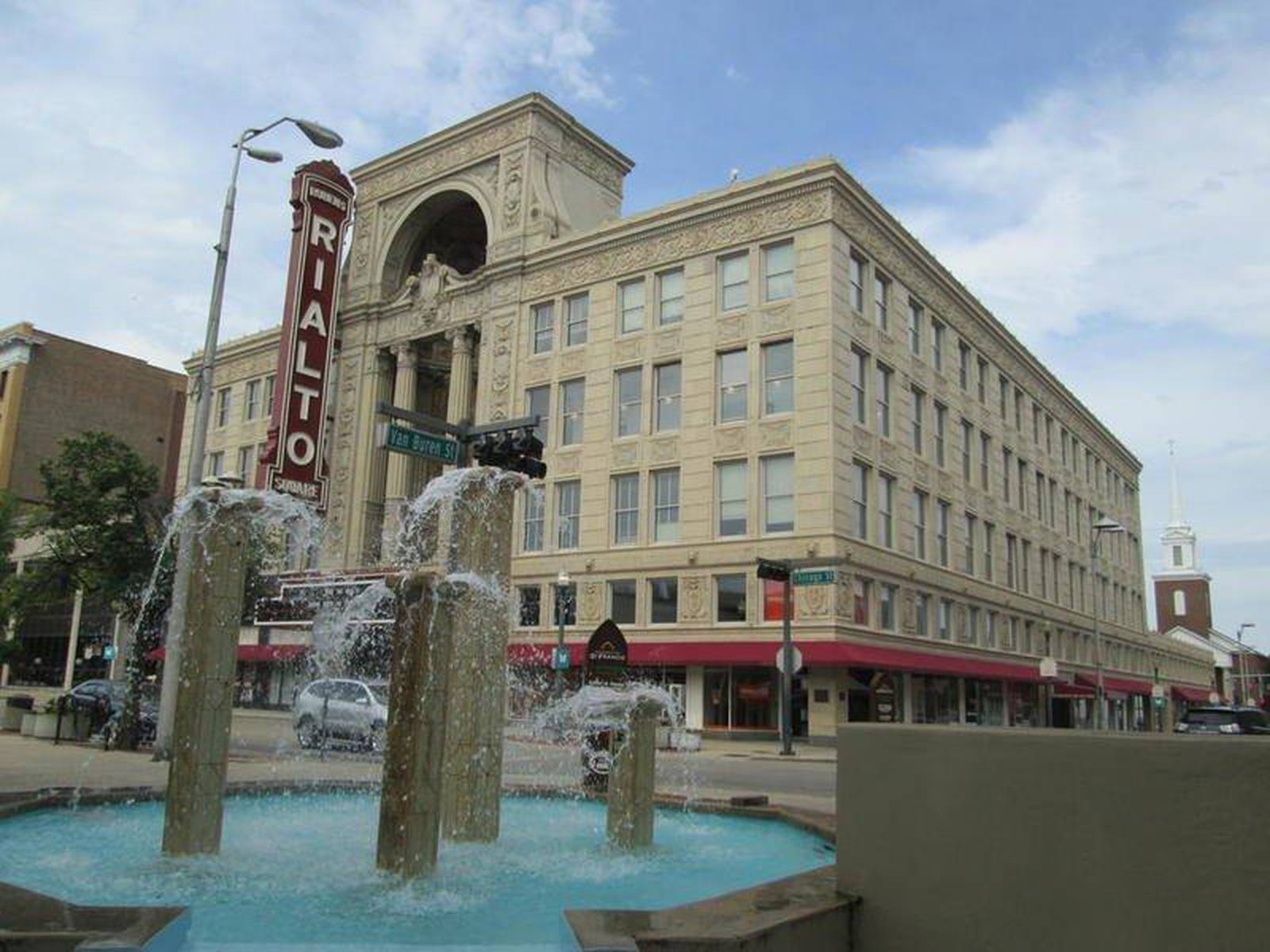 State gives $3 million boost to future Joliet city square – Shaw Local